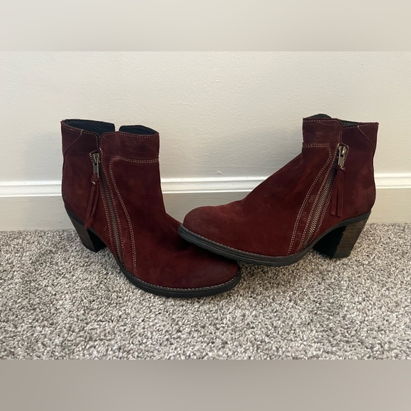 Taos Footwear | Shoes | Taos Red Dillie Suede Ankle Bootswomen 995 ...